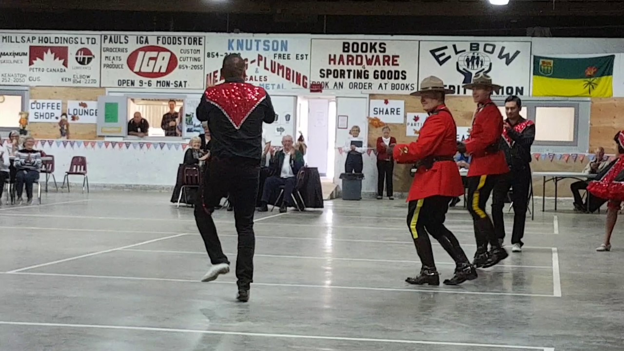 Sask Mounties Try Something New at Culture Days in Saskatchewan - YouTube