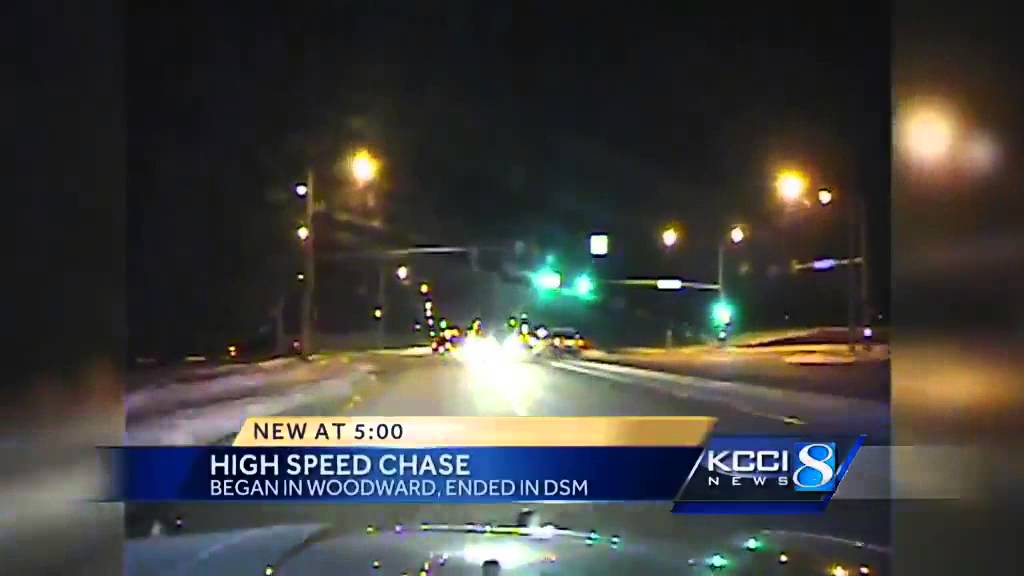High-speed police chase caught on camera - YouTube