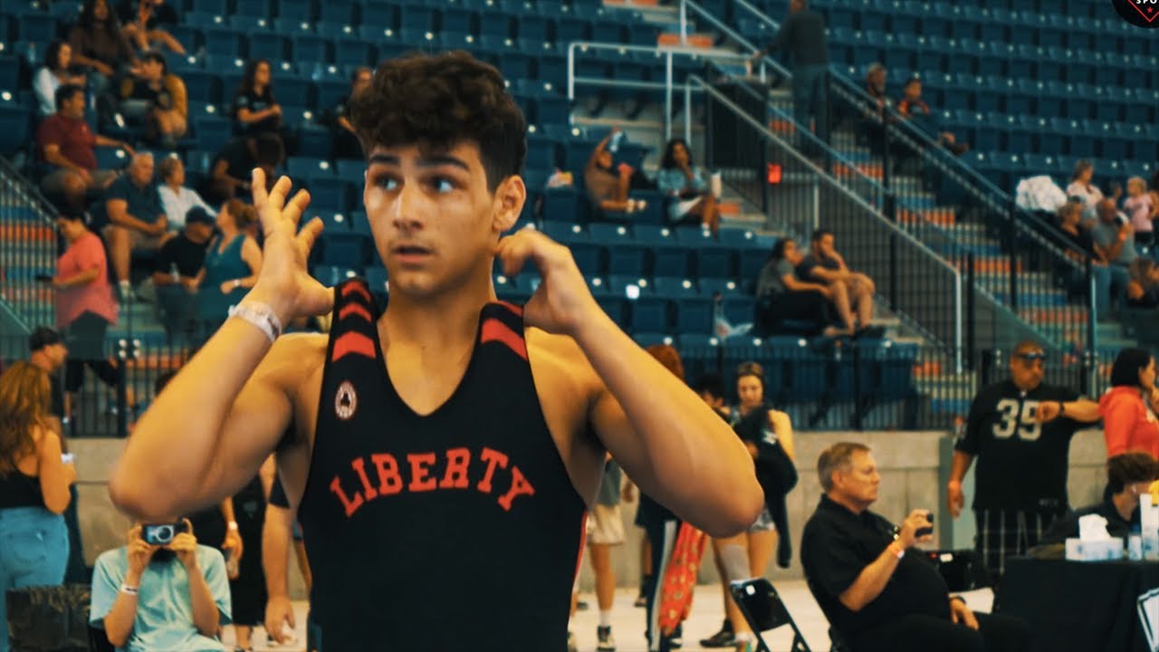 Kellen Valenzuela of Lions WC [R] v. Lucas Conrad of Aztec WC [G] (157 ...