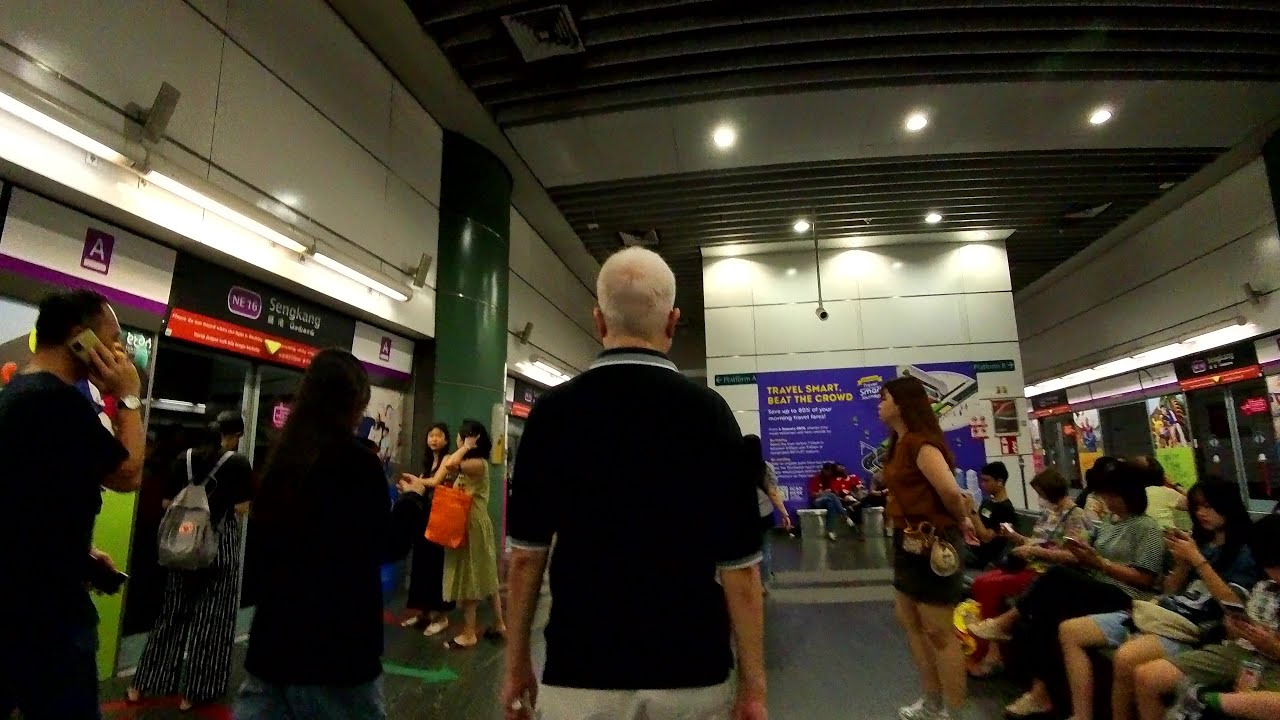Sengkang MRT/LRT Station | Paid transfer link walk from SKLRT Platforms ...