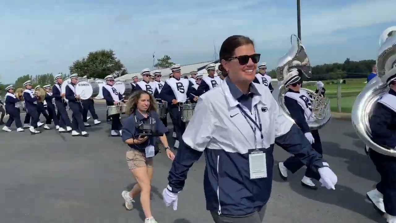 Blue Band Parade (featuring the Drumline) - 9/10/22 - YouTube