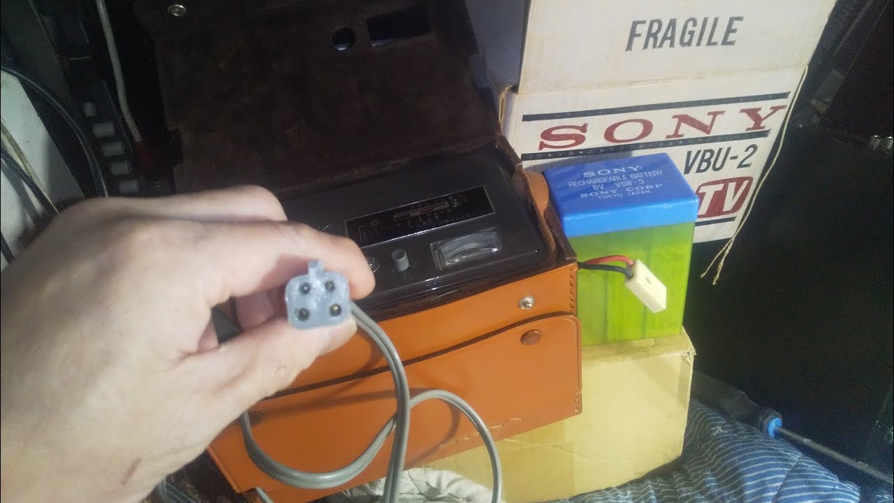 old SONY VBU-2 BATTERY CASE FOR ALL TRANSISTOR TV DC12V / 2A - YouTube