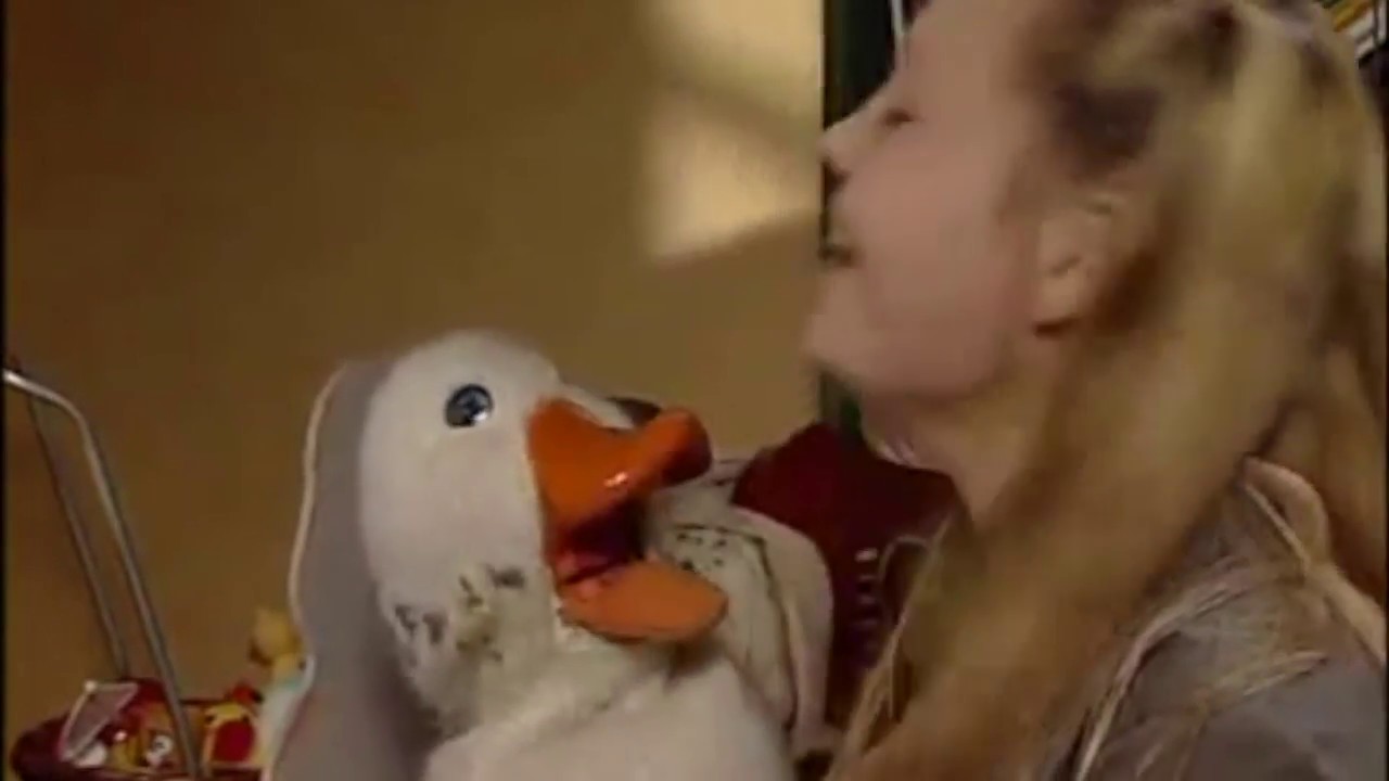 Anki o pytte parodi (Anki slår till en UTELIGGARE) - YouTube