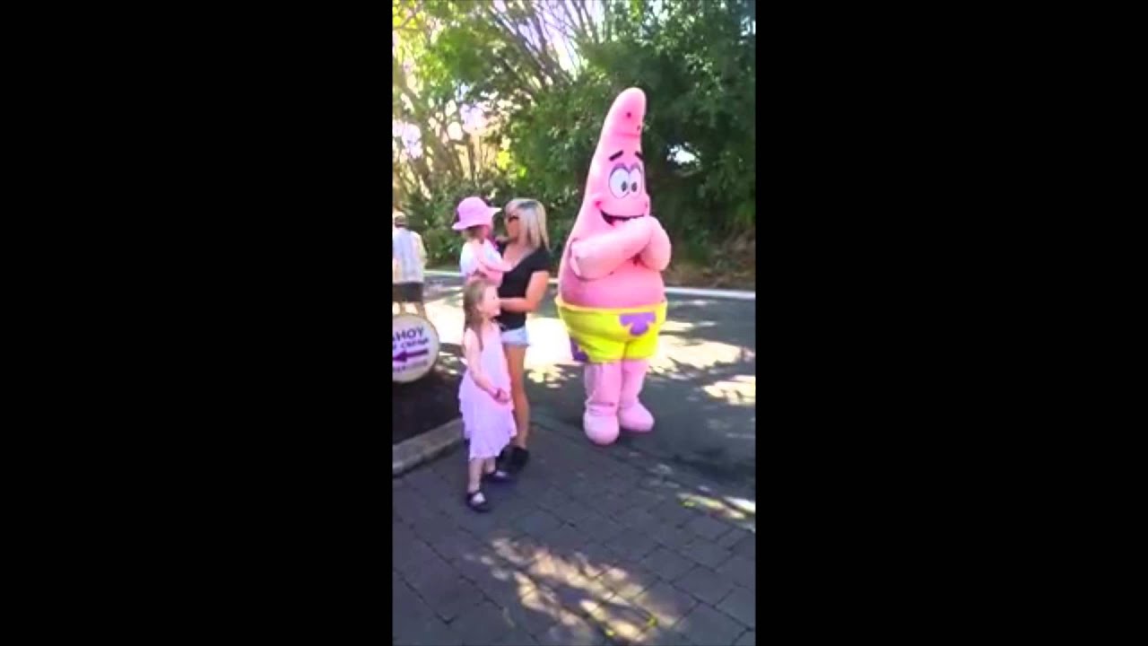 Patrick Star hanging out @ Sea World - YouTube