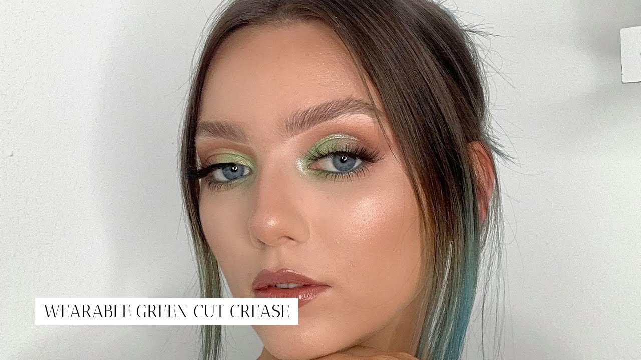 HOW TO | WEARABLE GREEN CUT CREASE - YouTube