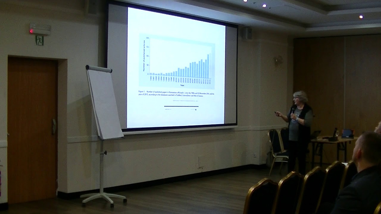 Prof. Dr hab Anna Malm - Rośliny olejkowe - YouTube