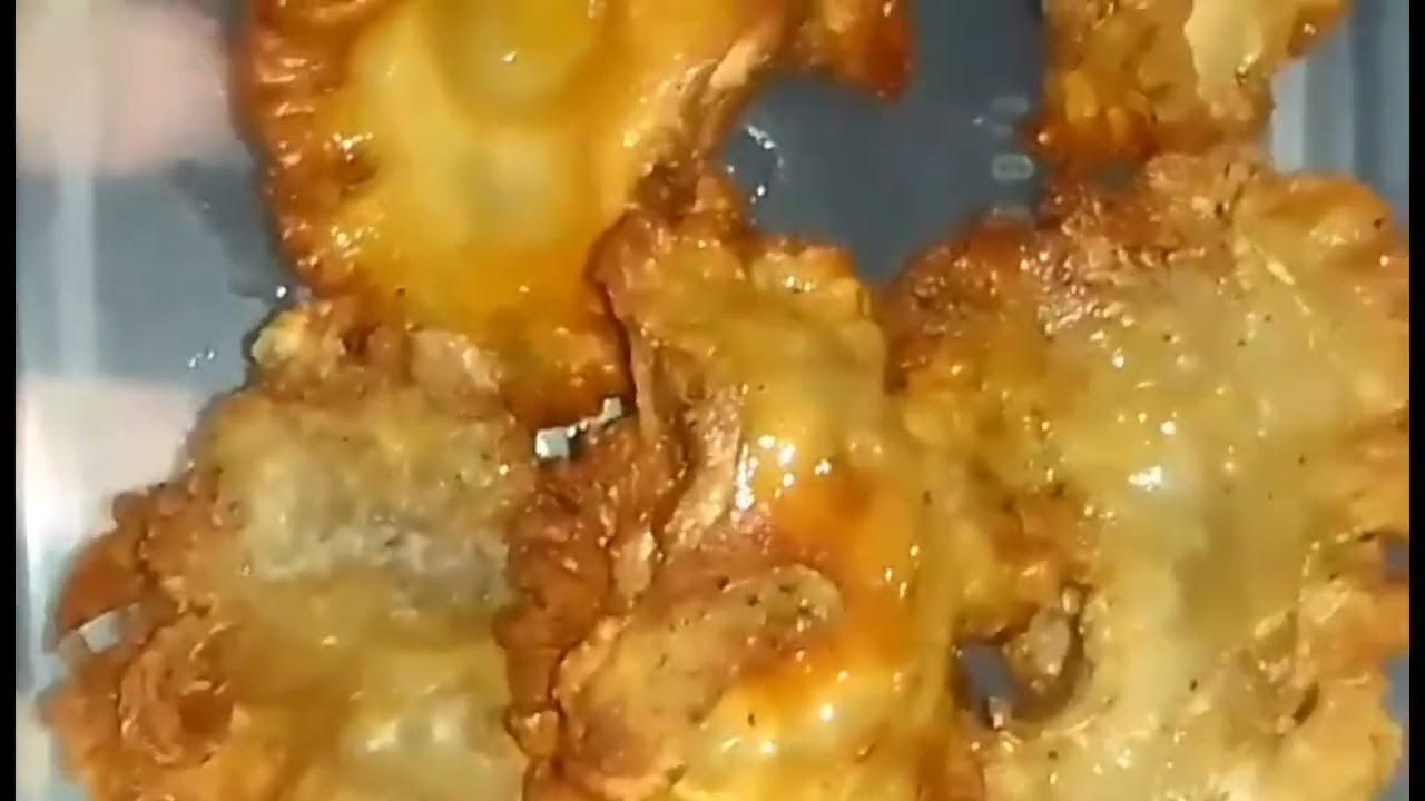 Chicharon Bulaklak at dahon ng ampalaya ginataan sarap na ulam - YouTube