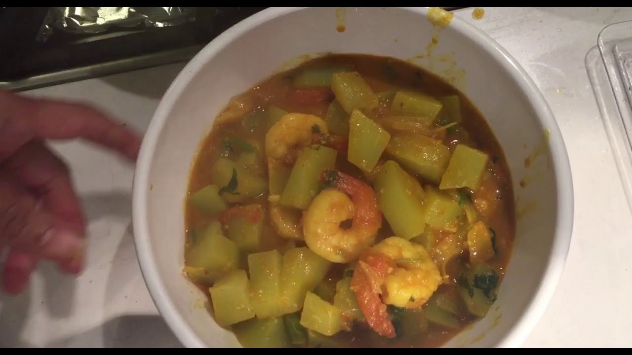 Australian Vegetable choko curry with prawn||home style choko curry ...