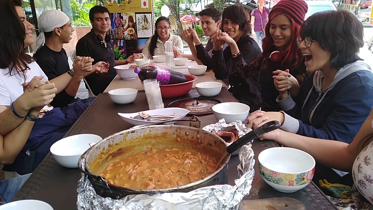 Davito capítulo 22 Oración a Goku antes de comer - YouTube