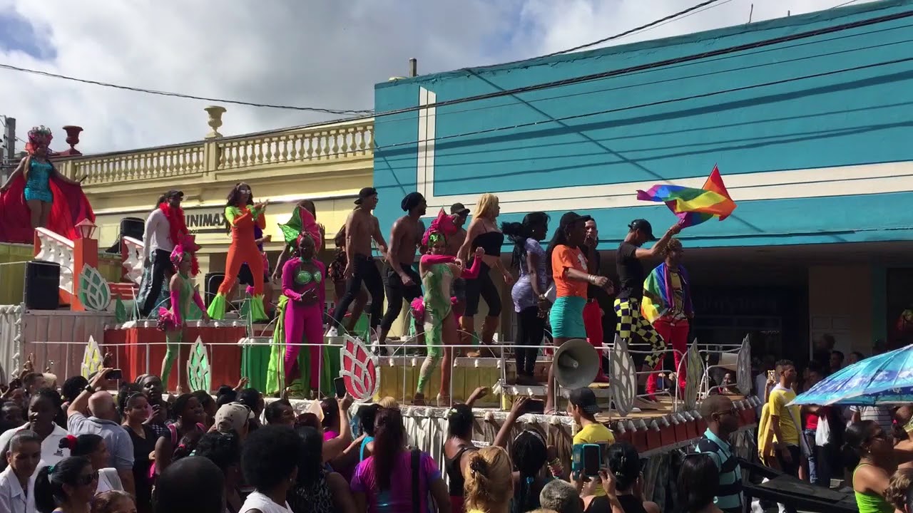 Cuba Pride conga 2018: parade float - YouTube