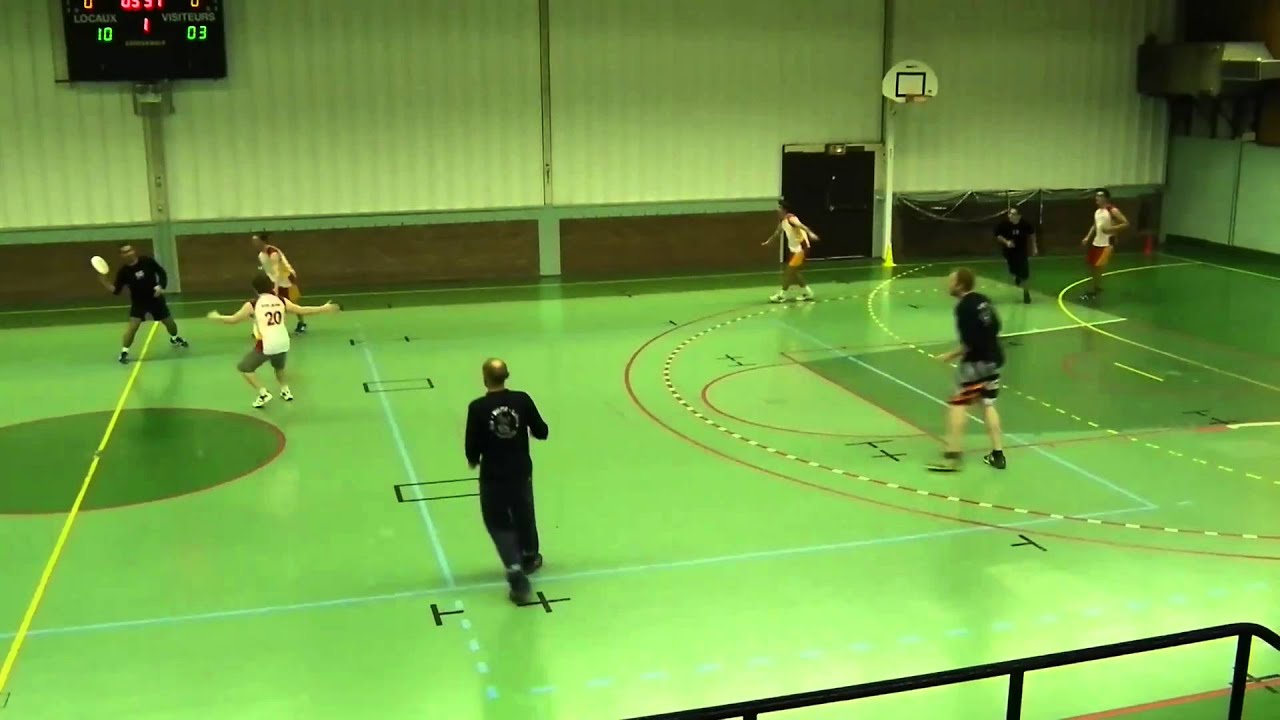 Match Ultimate (frisbee) (HD) - YouTube