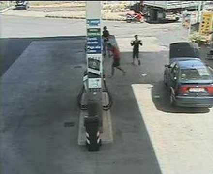 Radiator Explosion, tappo del radiatore che salta. - YouTube