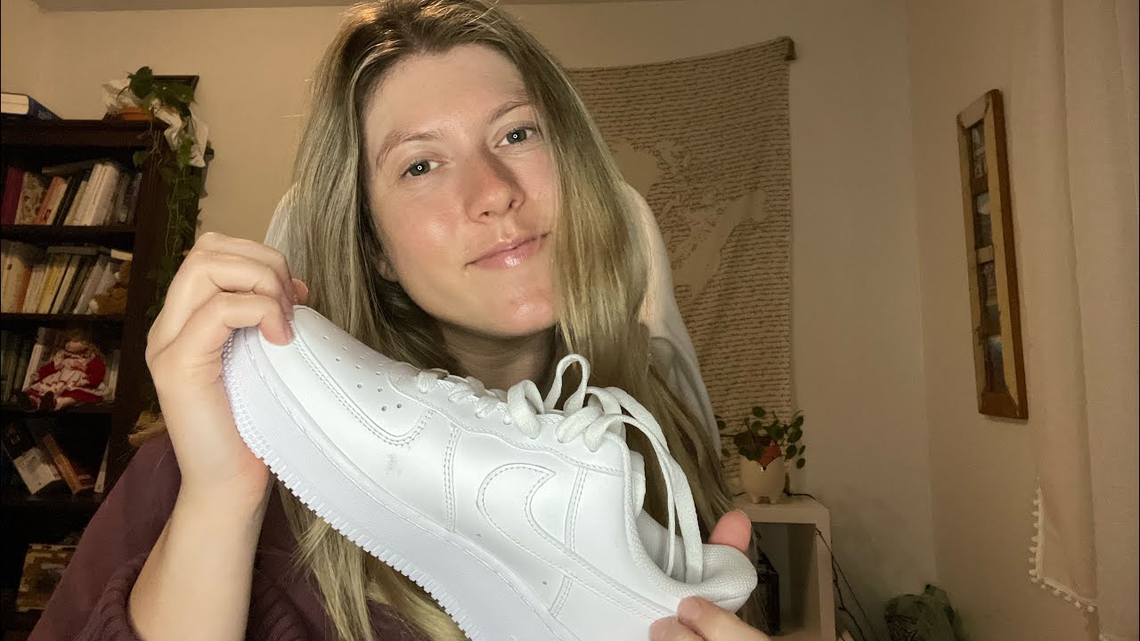 ASMR | shoe tapping, textured sounds - YouTube