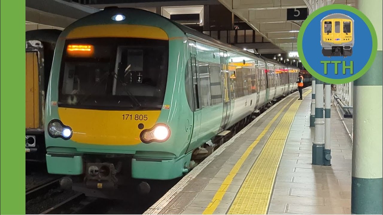 Class 171 departs East Croydon - YouTube