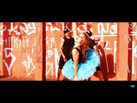 CLIPE 15 Anos - Man! I Feel Like A Woman | Isabela Costola | RCA DANCE
