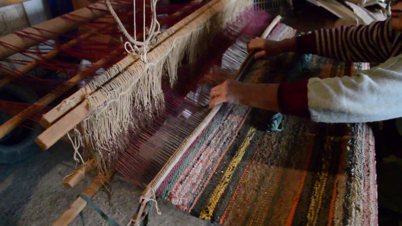 LOOM (Interactive weaving system) - YouTube
