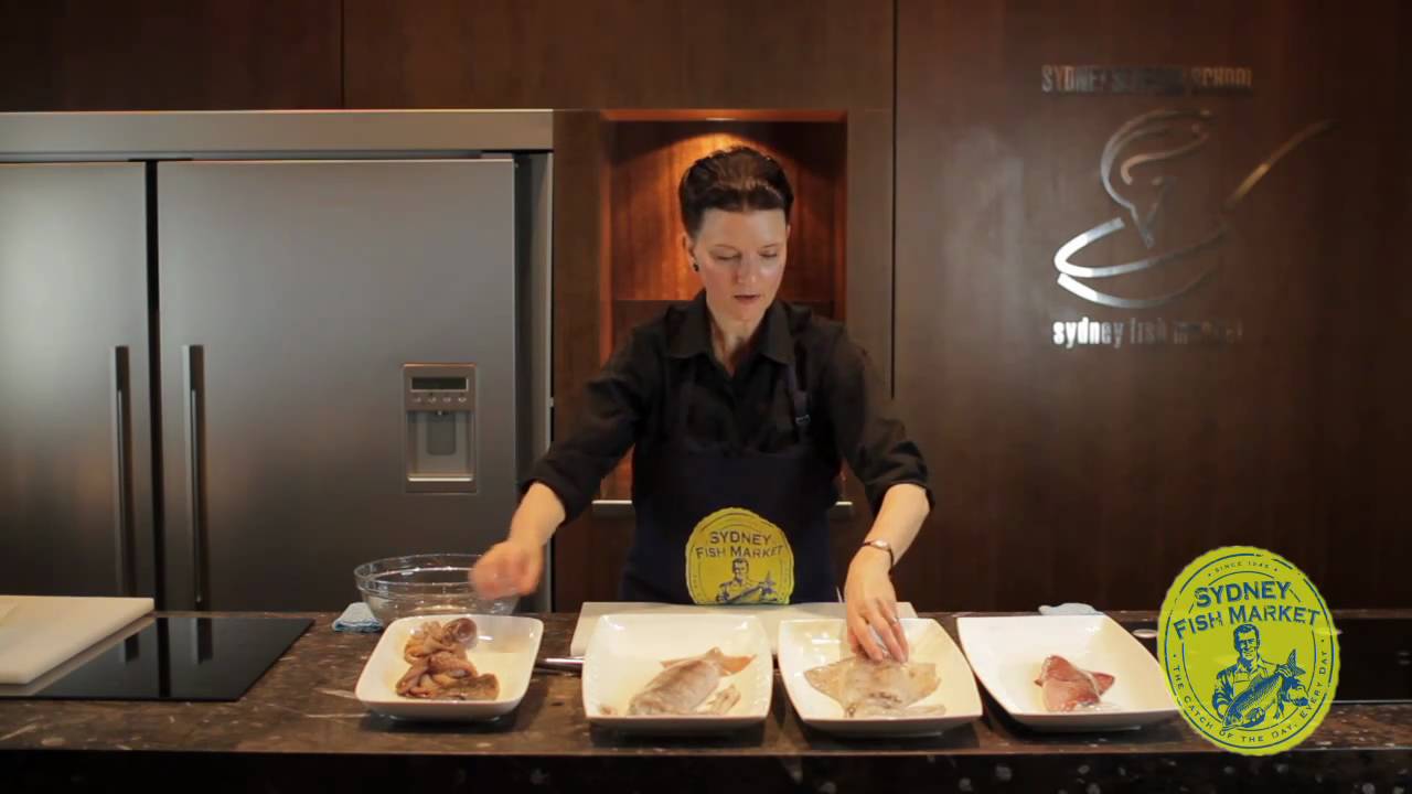 How to clean an Octopus - YouTube