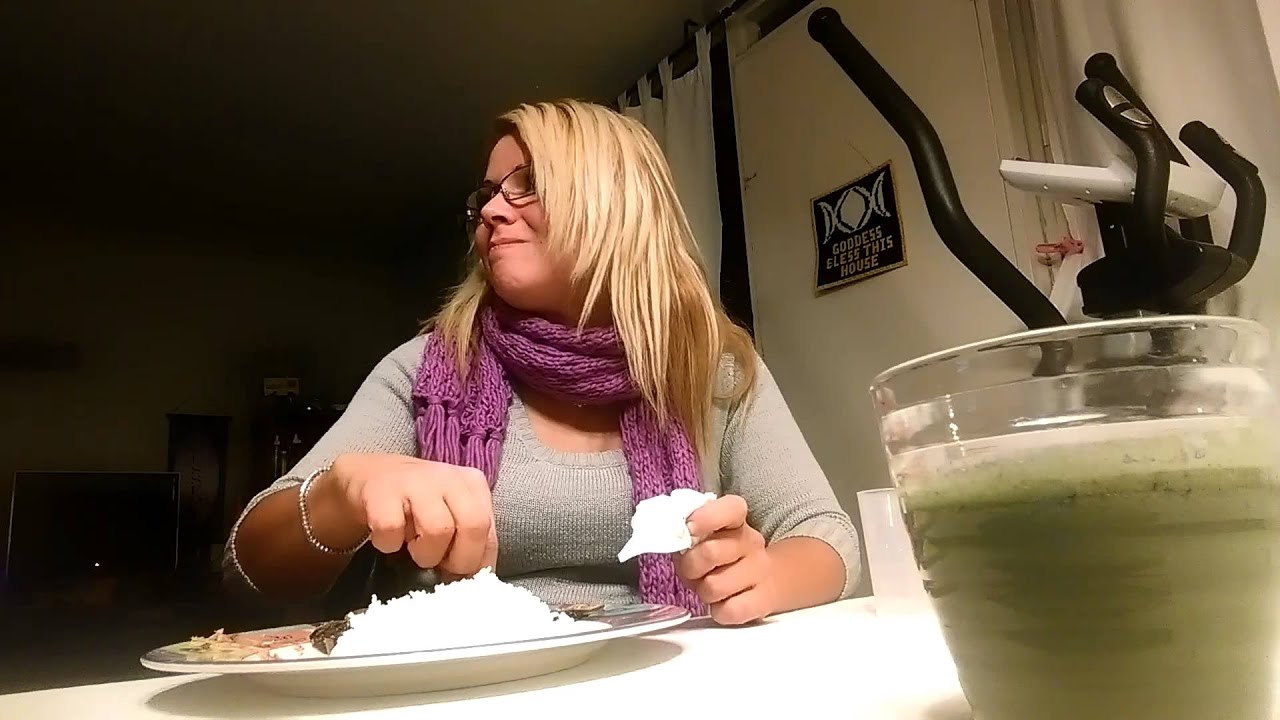 Jewells Malone eats a whole fish (just for fun) - YouTube
