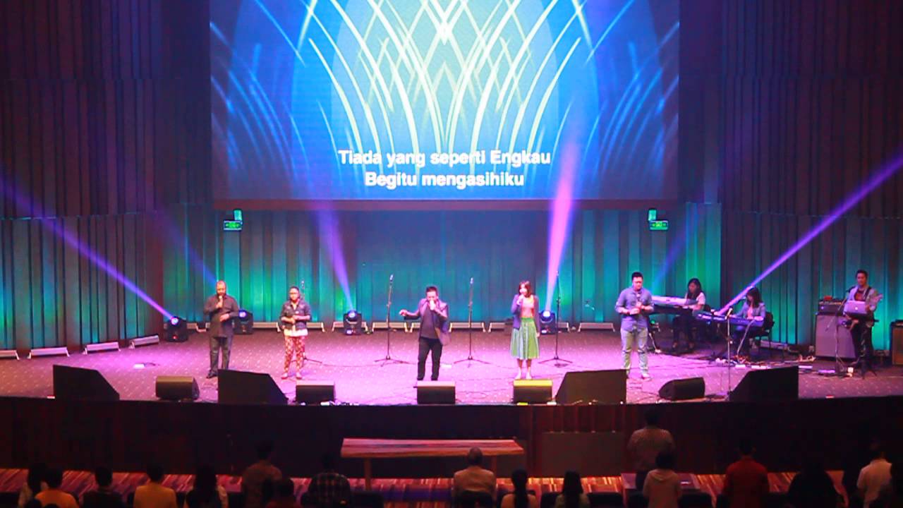 Praise and Worship Novermber 2014 at GBI Gilgal PIK - YouTube