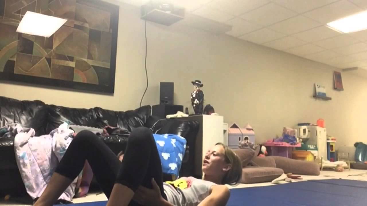 1st CHEER STRETCHING VIDEO!!! - YouTube