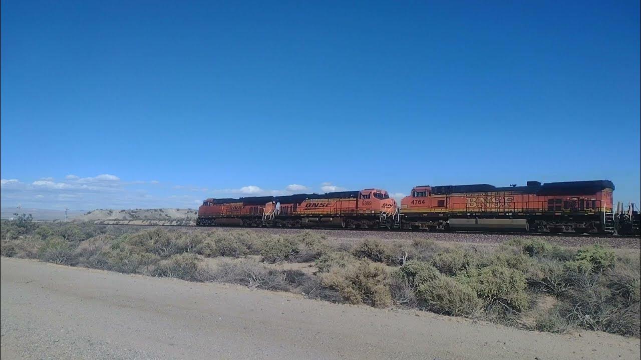 EB BNSF Port Stack Train Feat Duo Rear DPUs At Hodge Ca! #bigbossrailfanner - YouTube