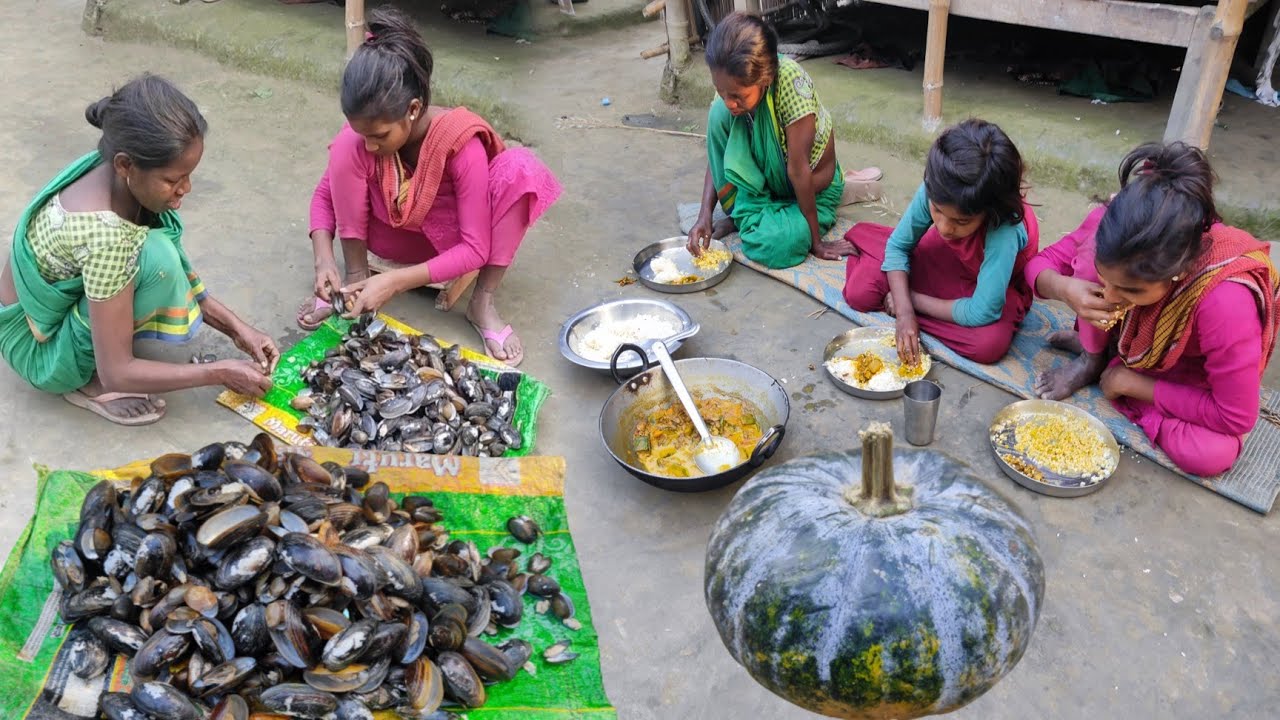 How Santali POOR FAMILY members cleaning & cooking JHINUK recipe with ...