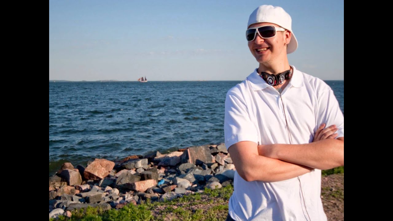 Samy C - Vaikka mä en oo - YouTube