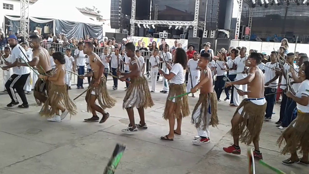 Apresentacao de Maculele part 1 - YouTube