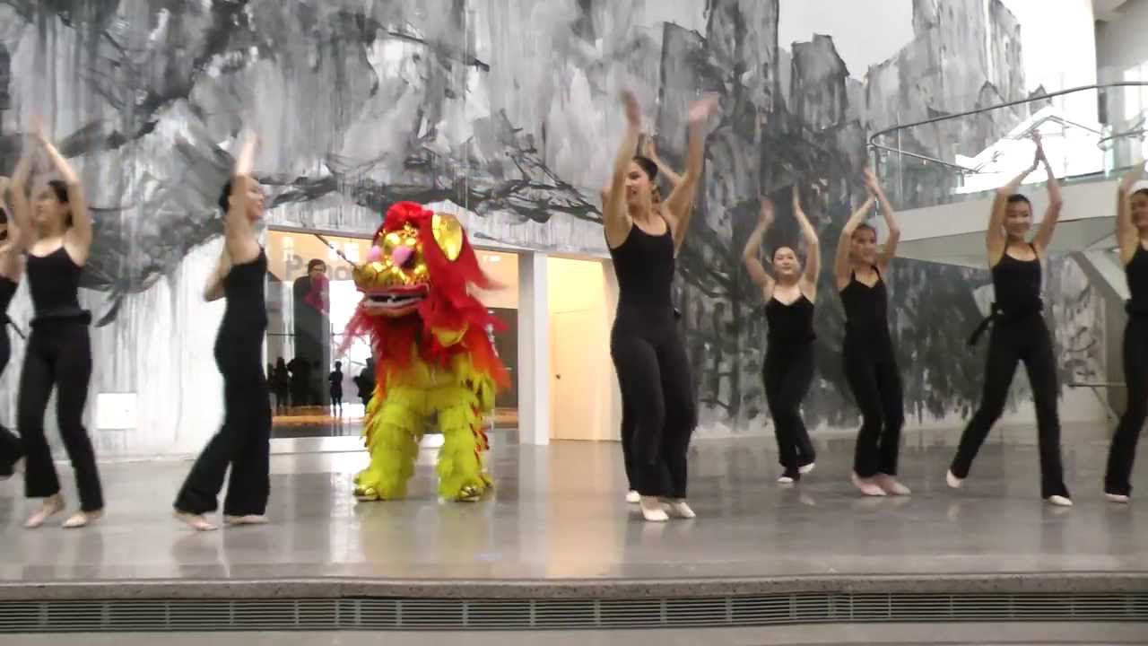 Opening and Lion Dance - NYCCC @ Queens Museum of Art 1-26-14 - YouTube