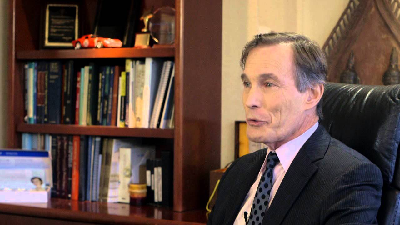 Beverly Hills Plastic Surgeon, Dr. Jon Perlman - YouTube