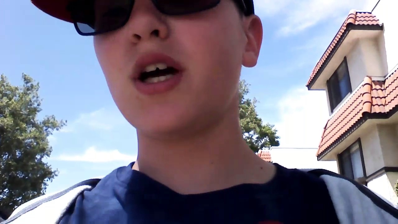 Vlog#1 feat connor - YouTube
