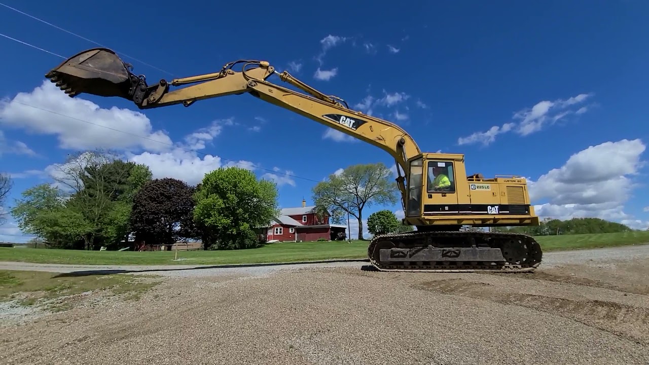 1988 CATERPILLAR 229D For Sale - YouTube