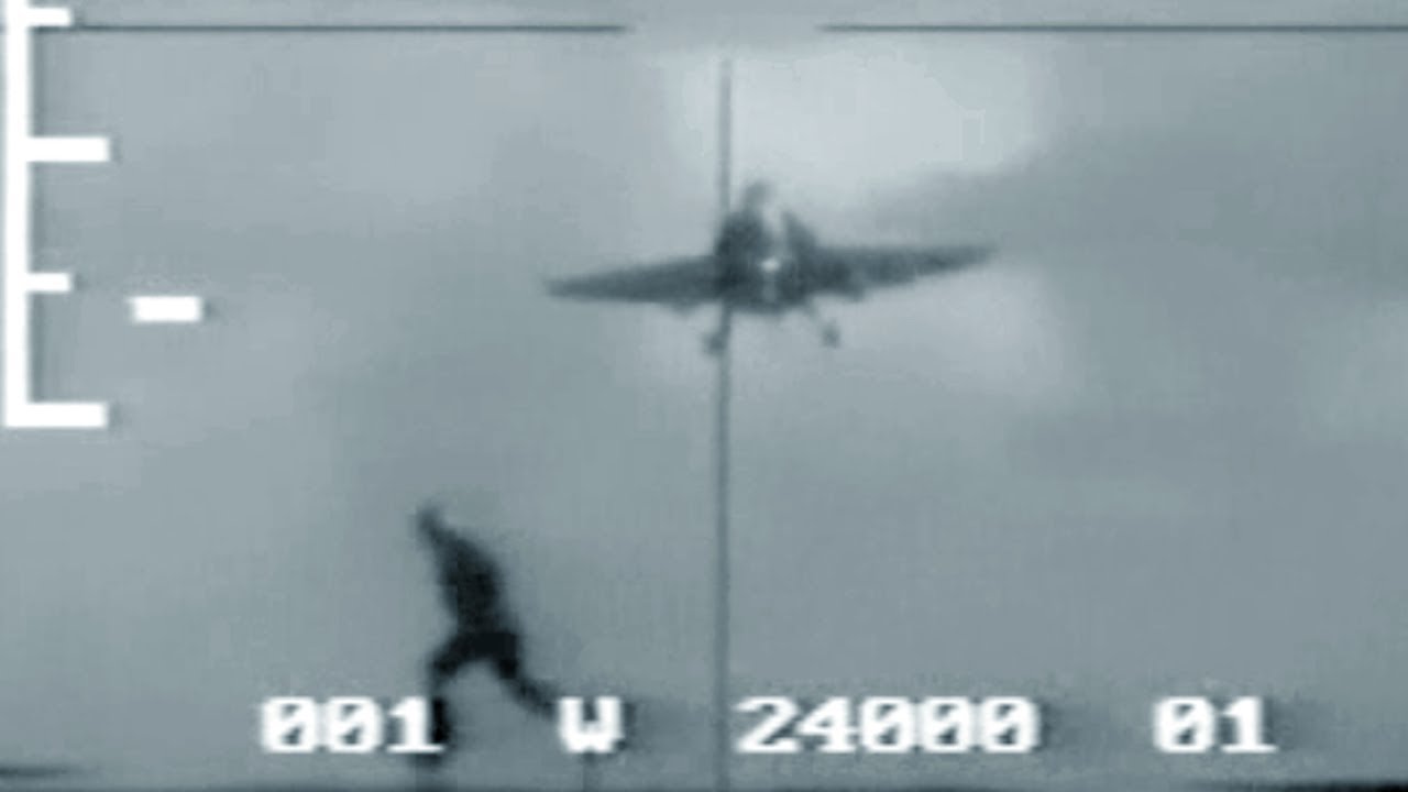 Foul Deck Runner F-18 USN MOVLAS Indication Seen Left - YouTube