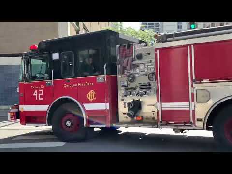 Chicago Fire Department Engine 42 Responding - YouTube