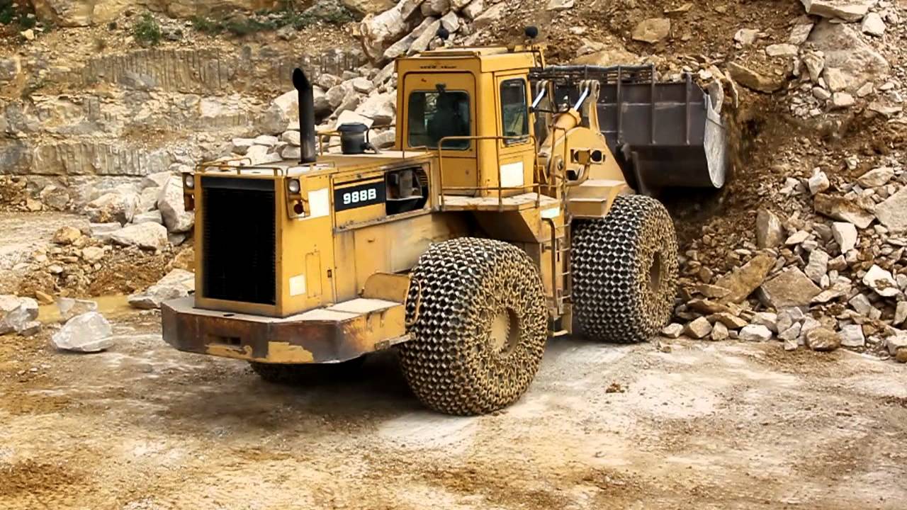 Cat 988 B mit Cat769 C - YouTube