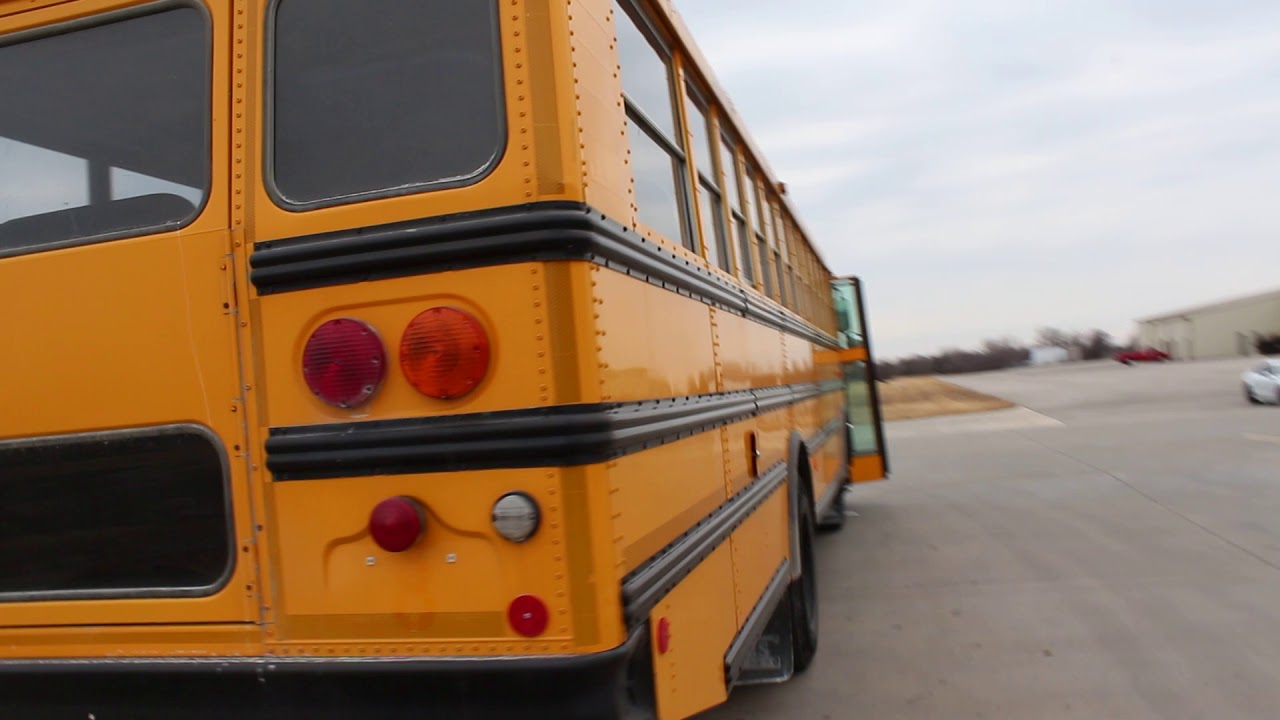 2008 THOMAS FRONT ENGINE 71 PASSENGER - YouTube