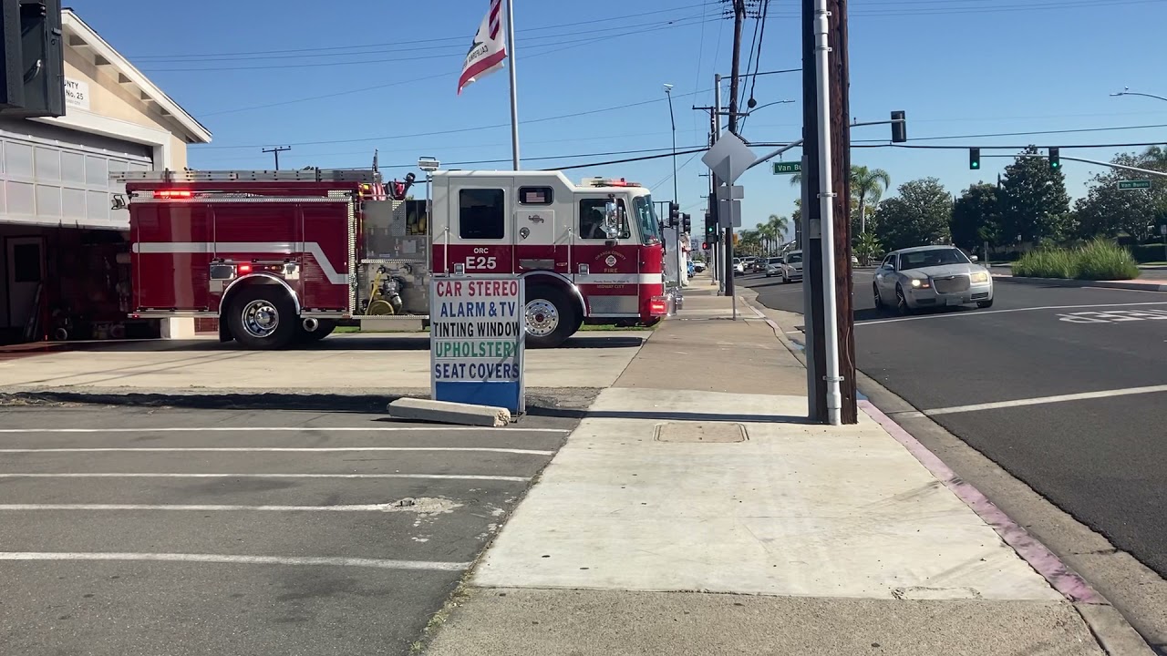 OCFA Engine 25 Responding - YouTube