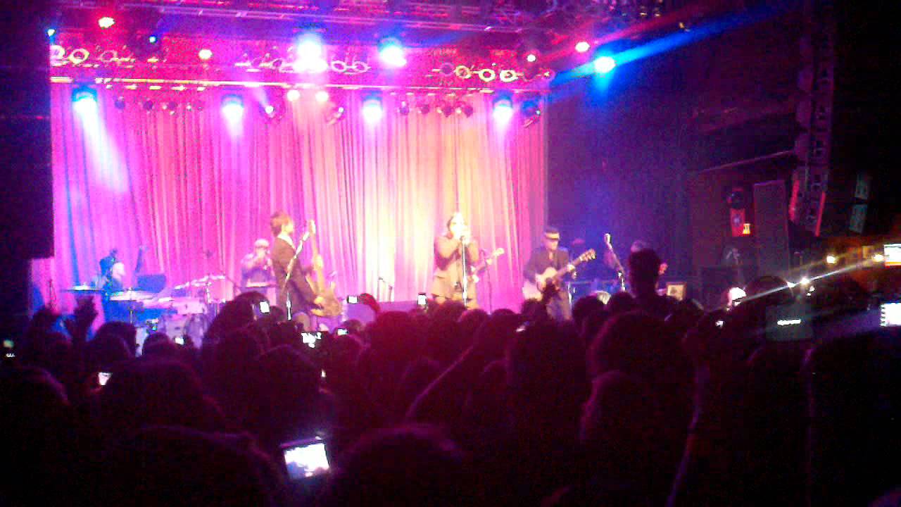 2010-11-09_Shinedown_Hero_Opening song.3gp - YouTube