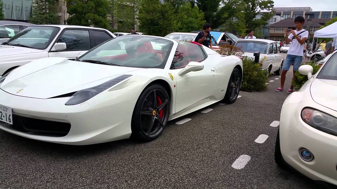 Ferrari 458 Spider Roof Open and Take-off - YouTube
