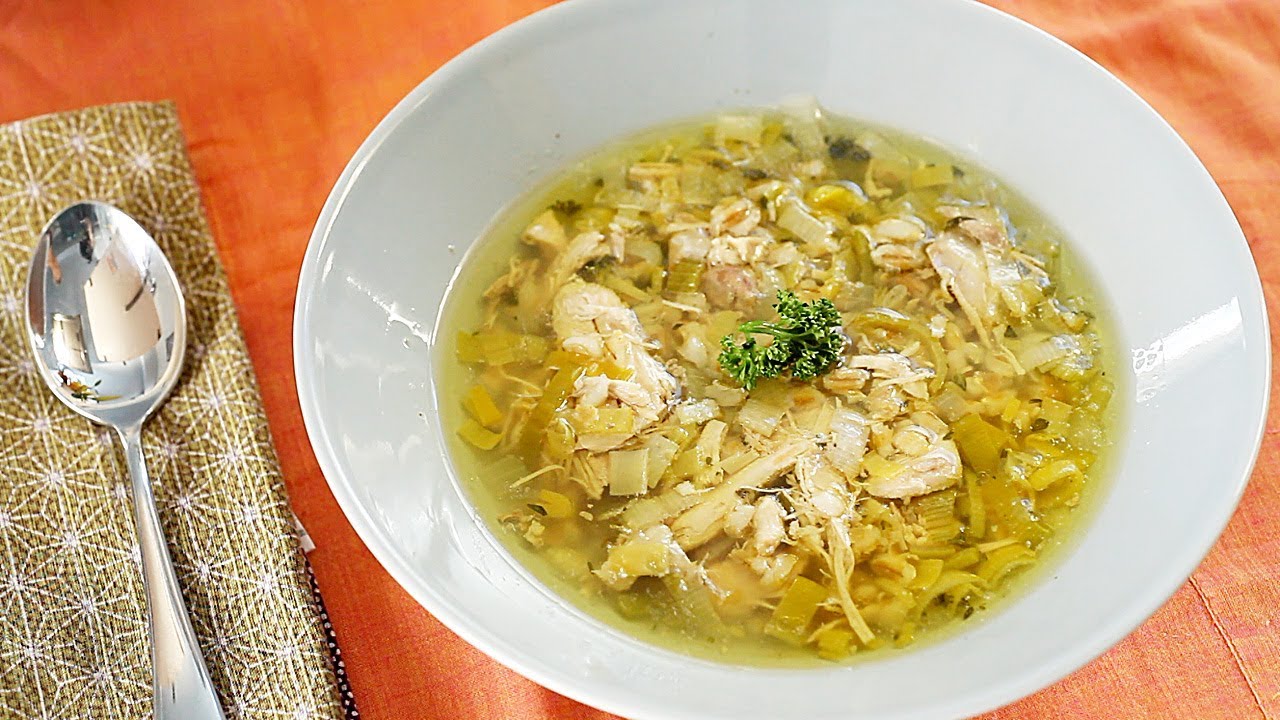 Soupe au poulet et au poireau - YouTube