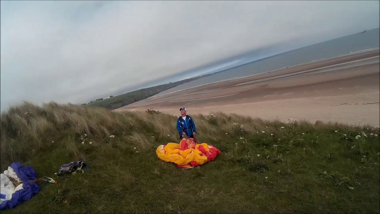 Paragliding At Lunan Bay, filmed by club member Ross - YouTube