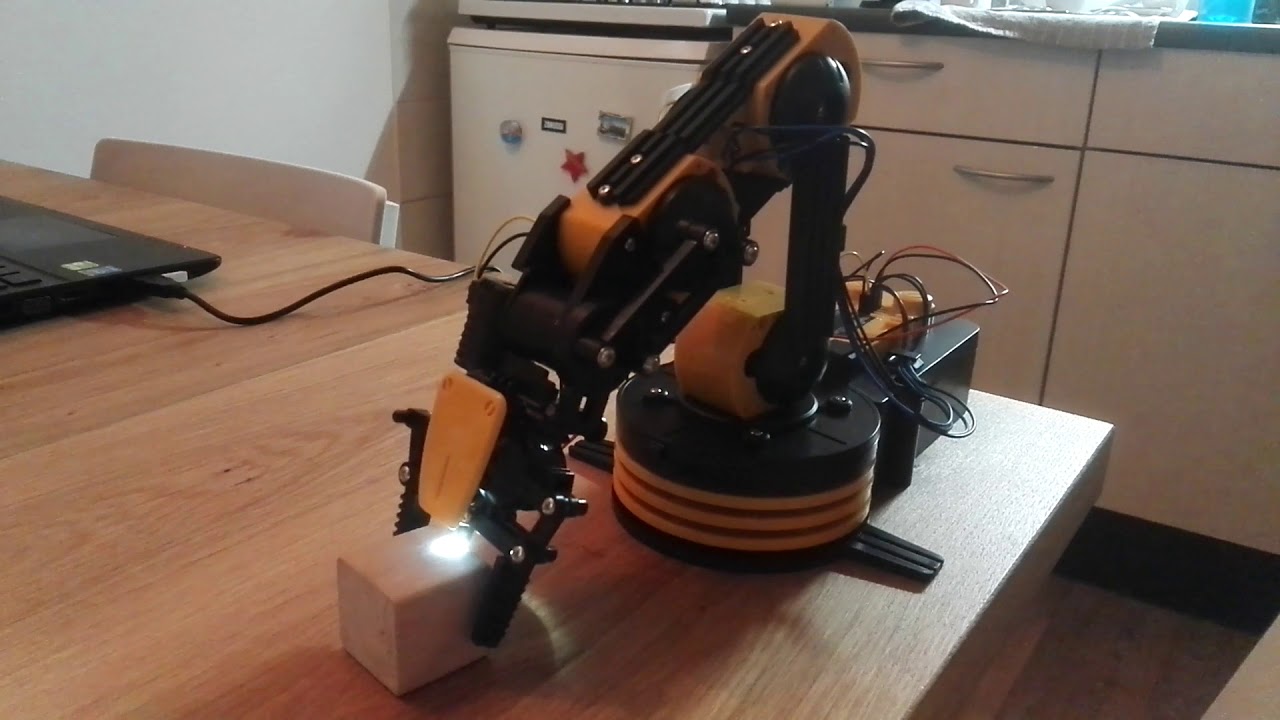 Velleman KSR10 Robotarm Bouwpakket met USB-interface (2) - YouTube