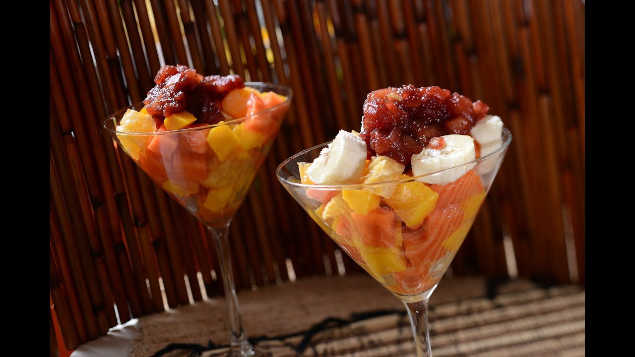 Copa de frutas con salsa de arándano - Recetas de desayunos - YouTube