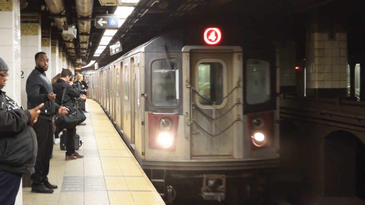 Lexington Av Line: Brooklyn bound 4 express train of R142s entering ...