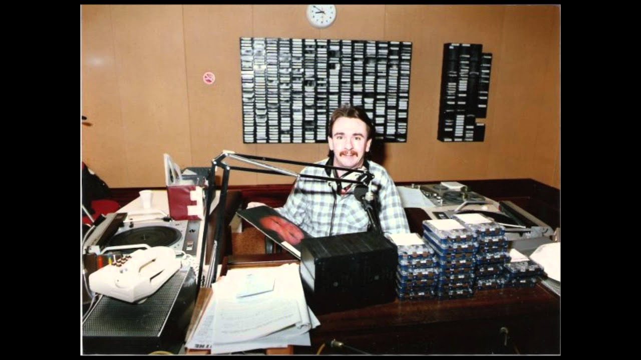 Carl Kingston On Radio Aire Late 1980s.wmv - YouTube