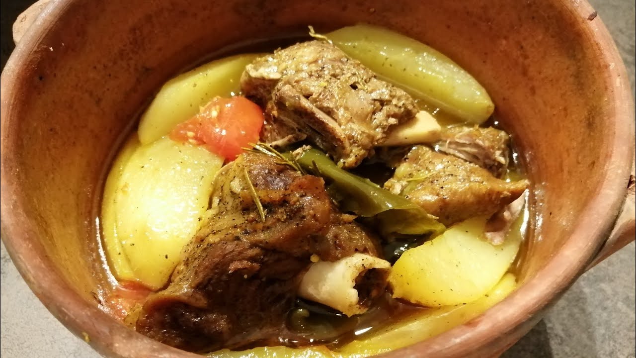 L7am fel 9ola لحم في القلة viande d'agneau à la jarre - YouTube