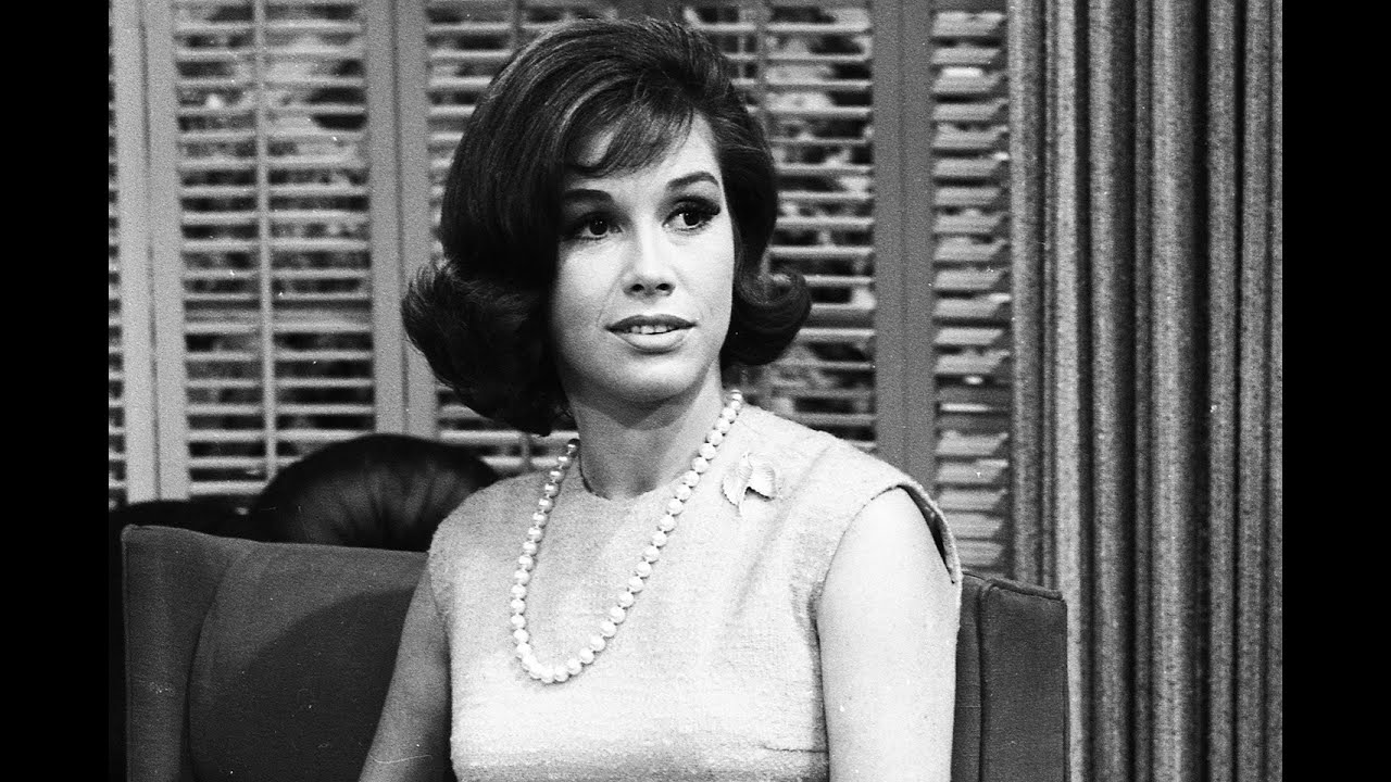 "DICK VAN DYKE SHOW" - Laura Petrie: Always a Pretty Woman - YouTube