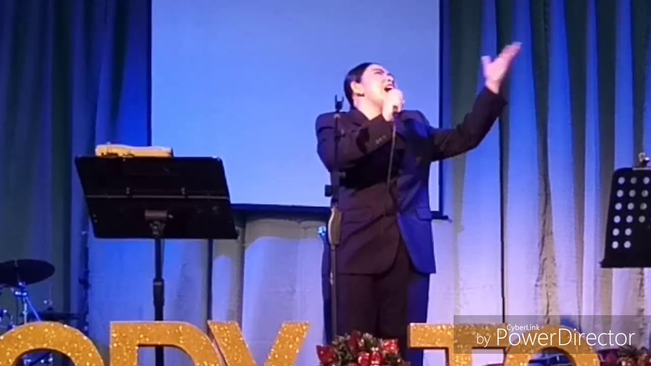 Vell Baria - Joy to the World (Mariah Carey cover) - LIVE - YouTube