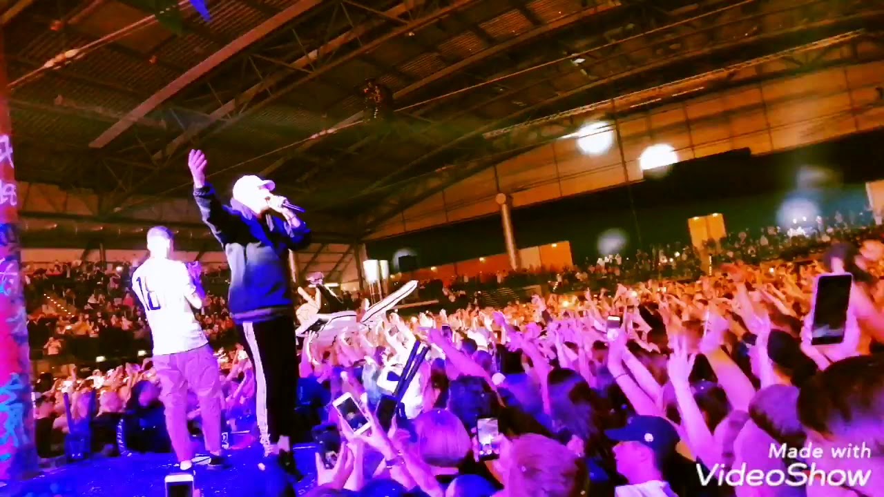 187 beste leben Maxwell springt von der Bühne - YouTube