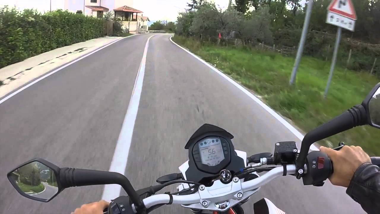 Duke 390 & GoPro Hero 3+ Silver - YouTube